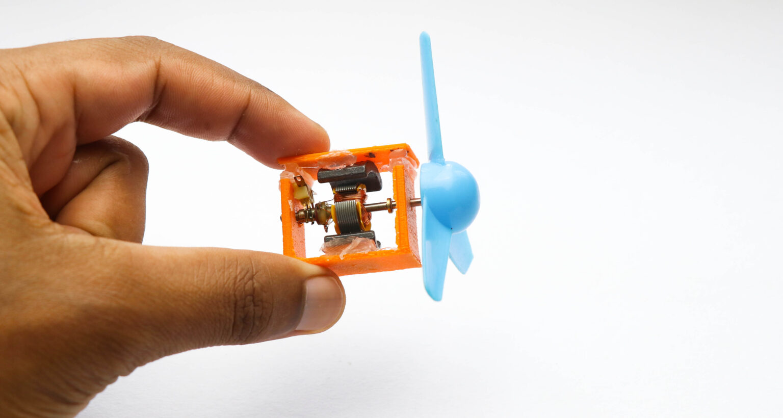 Making Unique DC Motor from Old RC Car Motor - GeekyElectronics