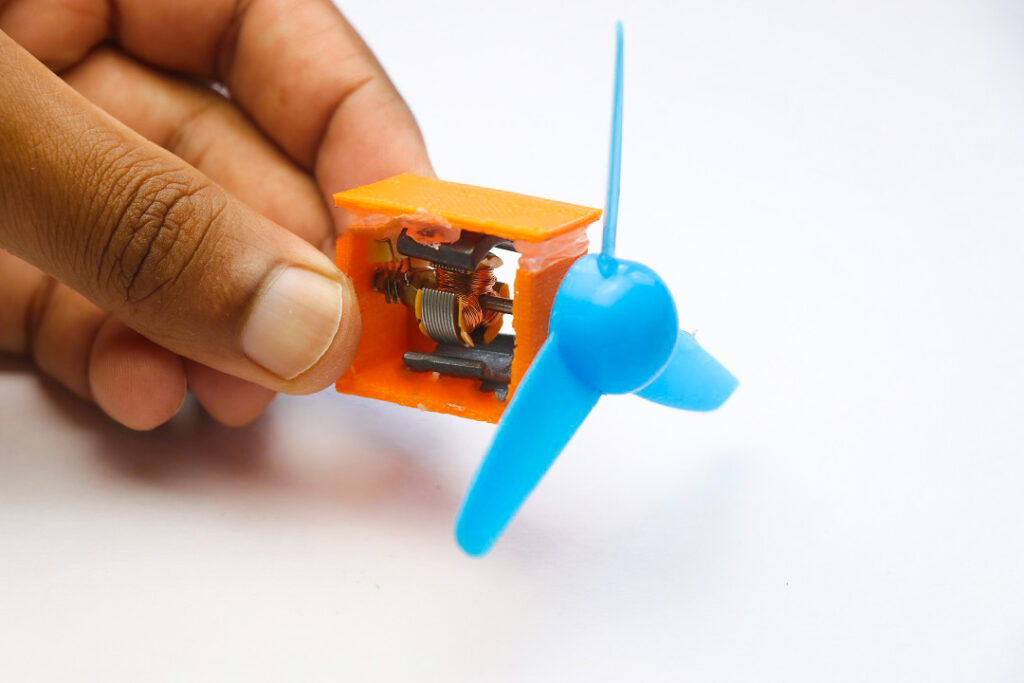 Making Unique DC Motor from Old RC Car Motor - GeekyElectronics