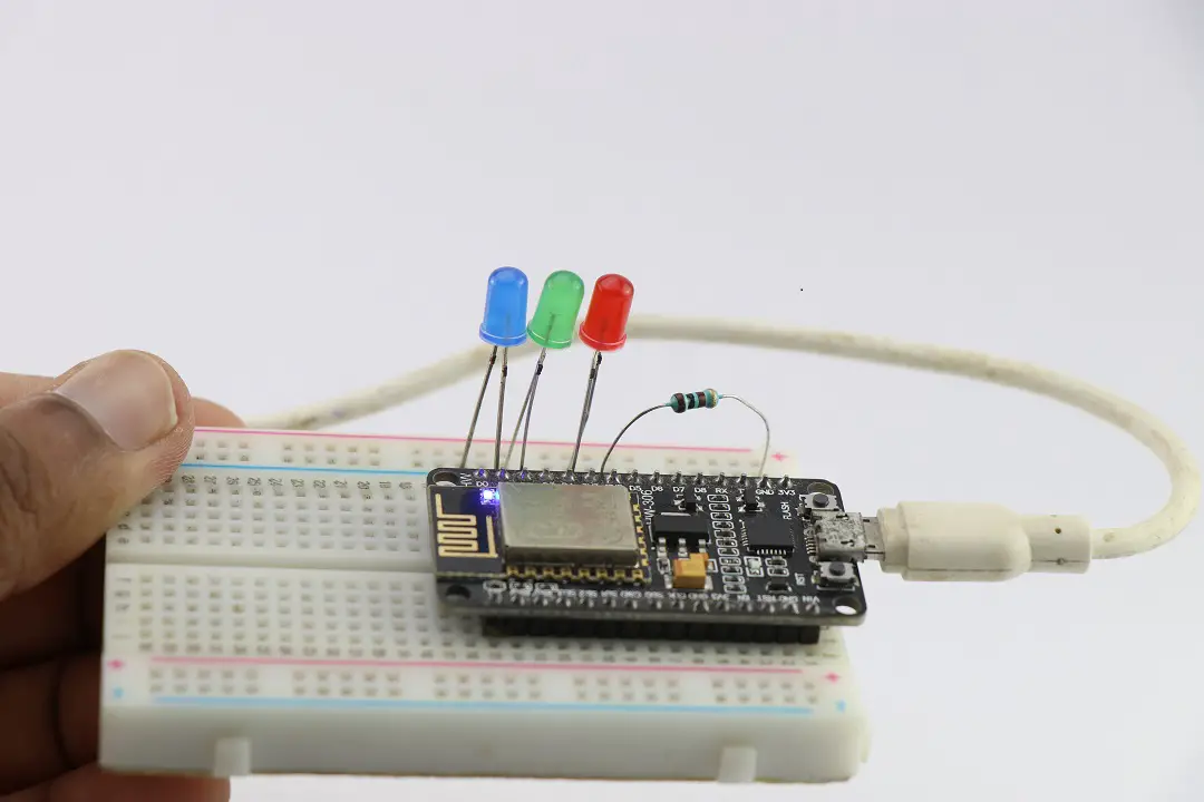 Nodemcu web server led control - GeekyElectronics Nodemcu web server led control - GeekyElectronics